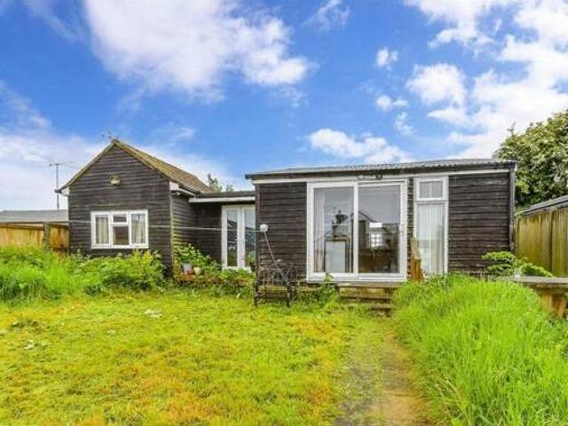 Dunes Road, Greatstone, 5 Bedroom Chalet
