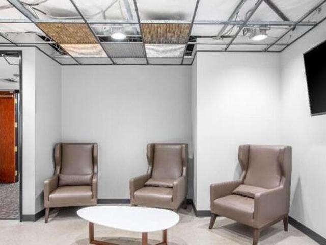 Dunfermline, New Row, Serviced Office To