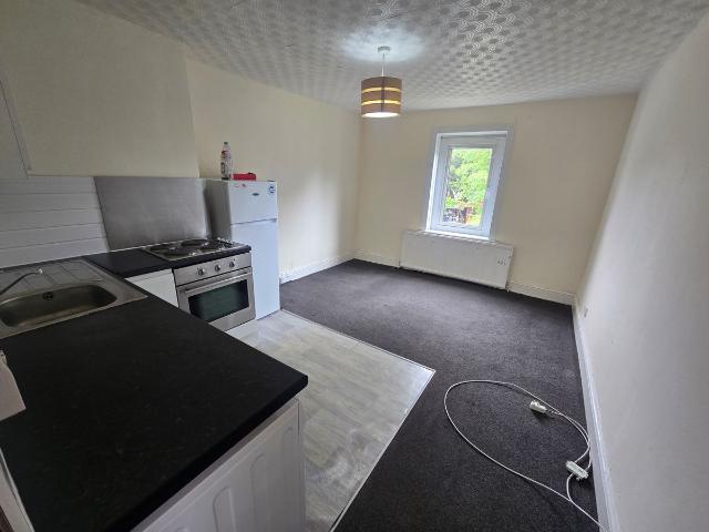 Dunheved Road South, Thornton Heath CR7, 1 bed flat to rent, £1,200 pcm | PrimeLocation