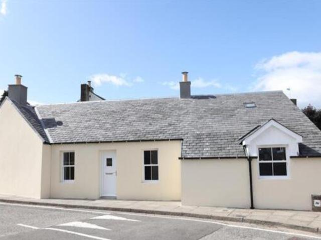 Dunira, Main Street, 3 Bedroom House
