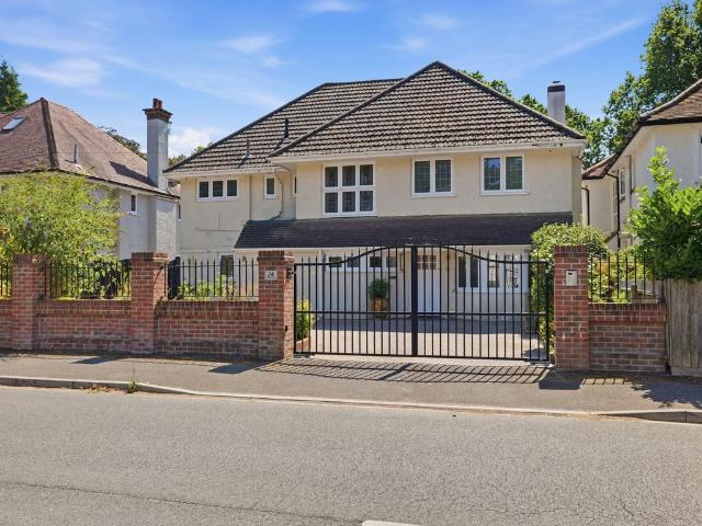 Dunkeld Road, Bournemouth BH3 4 bed detached house to rent £4,500 pcm £1,038 pw