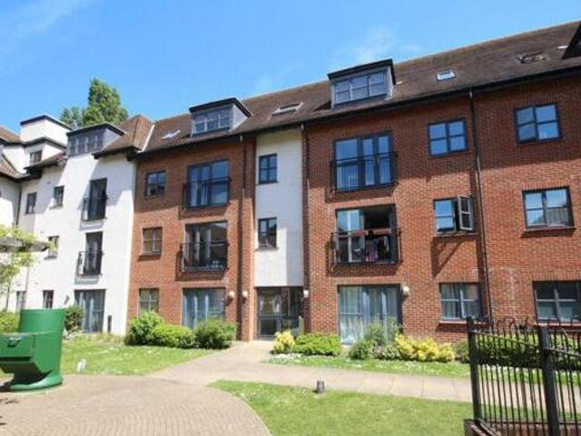 Dunkerley Court, Birds Hill, 2 Bedroom Flat