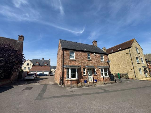 Dunley Close, Swindon SN25, 4 bed detached house to rent, £1,800 pcm | PrimeLocation