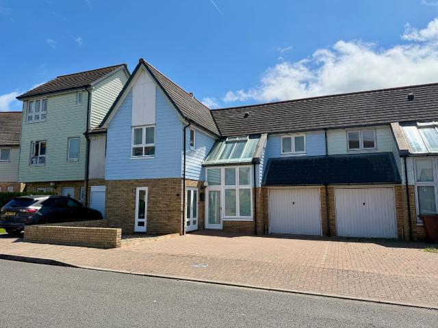 Dunlin Drive, St. Marys Island, Chatham, Kent ME4, 4 bed terraced house to rent, £2,297 pcm | PrimeLocation