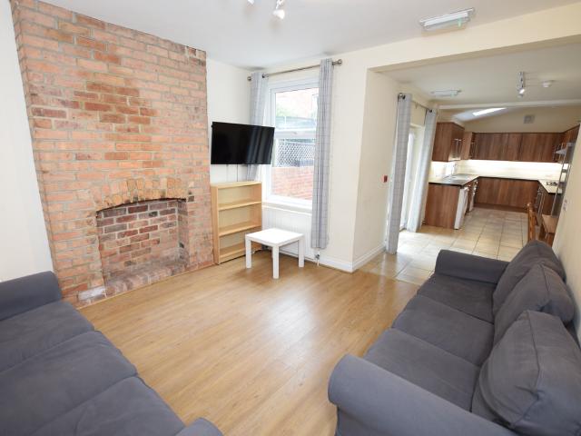Dunlop Avenue Room 2