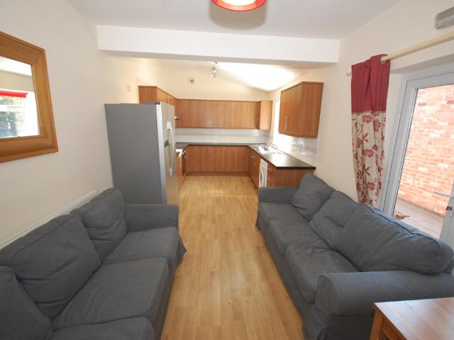 Dunlop Avenue Room 2