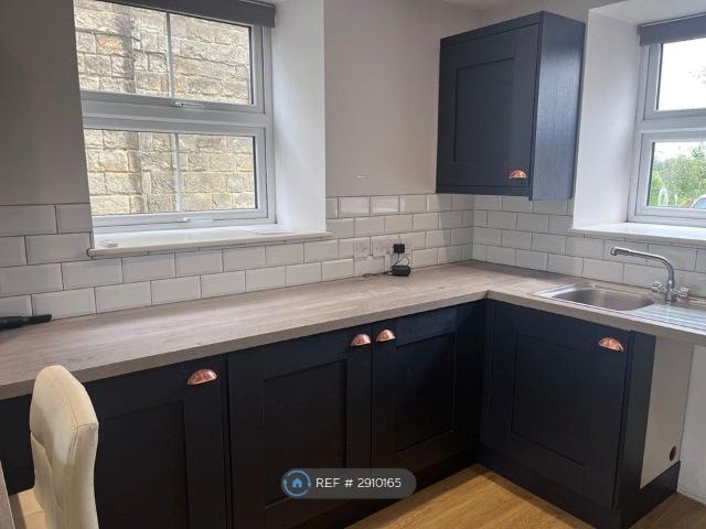 Dunlop House, Crowborough TN6, 2 bed flat to rent, £1,300 pcm | PrimeLocation