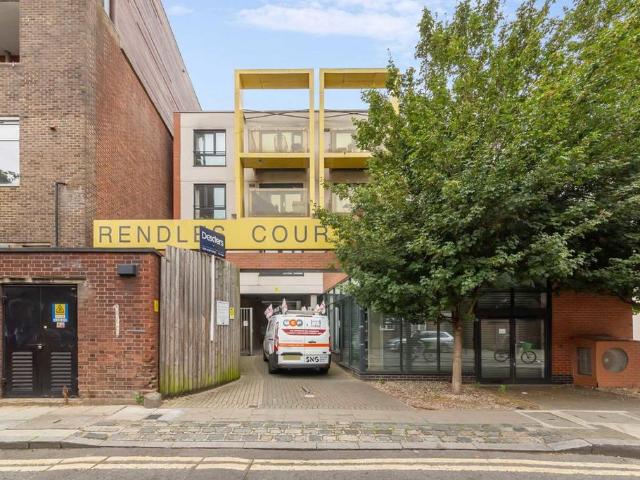 Dunn Street, London E8 1 bed flat to rent £2,050 pcm £473 pw