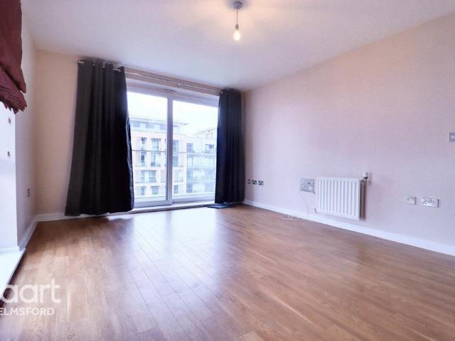 Dunn Side, Chelmsford 2 bed flat to rent £1,650 pcm £381 pw