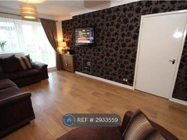 Dunphail Drive, Glasgow G34, 2 bed flat to rent, £670 pcm | PrimeLocation