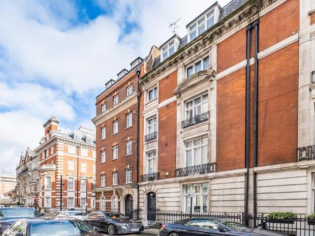 Dunraven Street Mayfair W1K 3 bed apartment to rent £16,250 pcm £3,750 pw