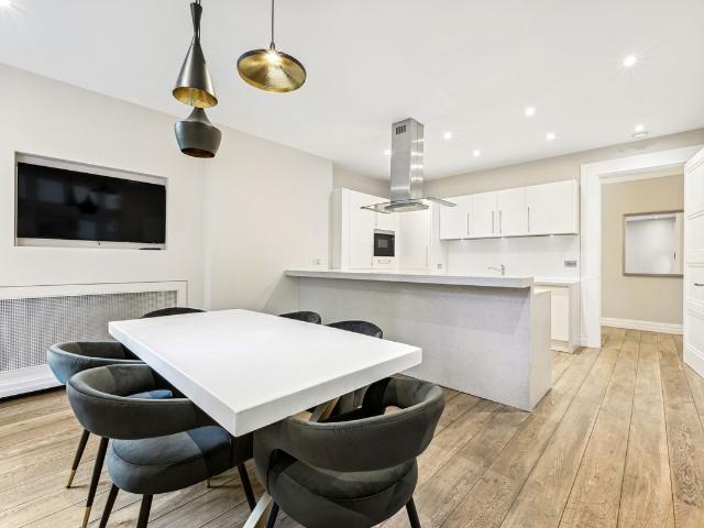 Dunraven Street, Mayfair W1K, 3 bed flat to rent, £16,250 pcm | PrimeLocation