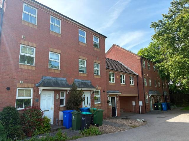 Dunsil Close, Mansfield NG19, 4 bed property to rent, £1,200 pcm | PrimeLocation