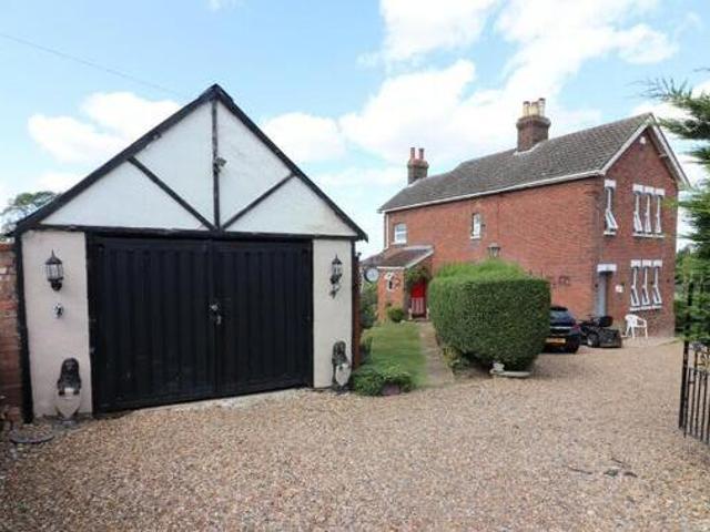 Dunston House, Harlington Road, 2 Bedroom Detached