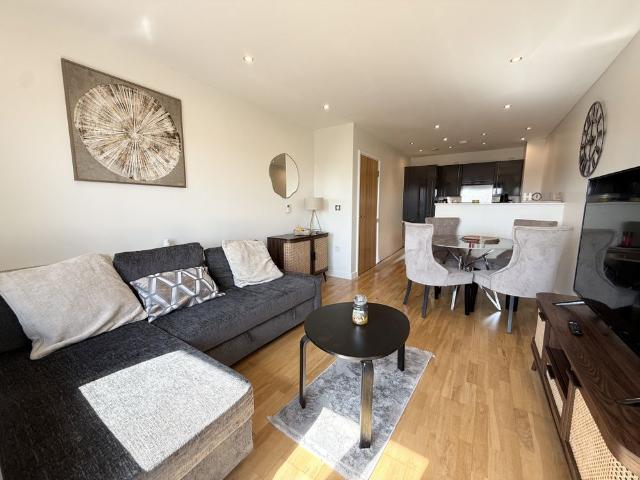 Dunstan Mews, Enfield