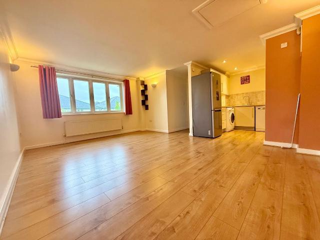 Dunstan Road, Tunbridge Wells TN4, 2 bed flat to rent, £1,400 pcm | PrimeLocation