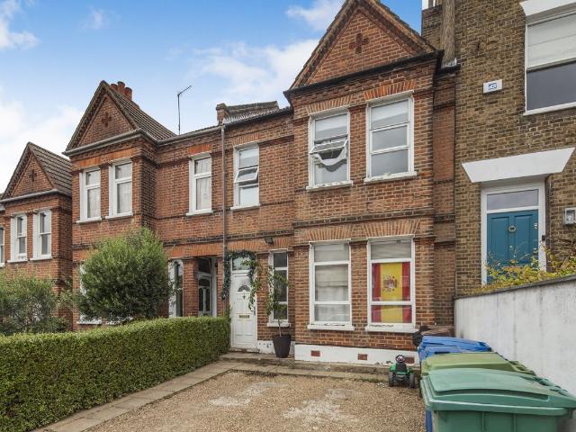 Dunstans Road, London SE22, 2 bed flat to rent, £2,100 pcm | PrimeLocation