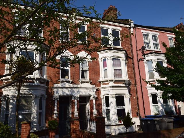 Dunster Gardens, London NW6, Studio to rent, £1,300 pcm | PrimeLocation
