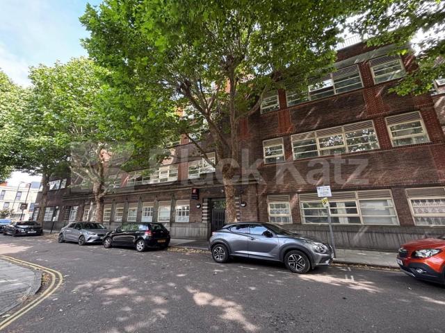 Dual Aspect 605 Sq.Ft. Stunning communal roof terrace
