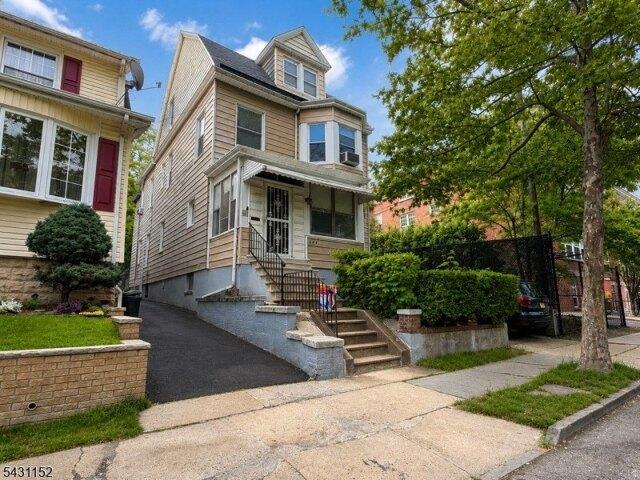 Duane St, City Of Orange Township, Home For Sale