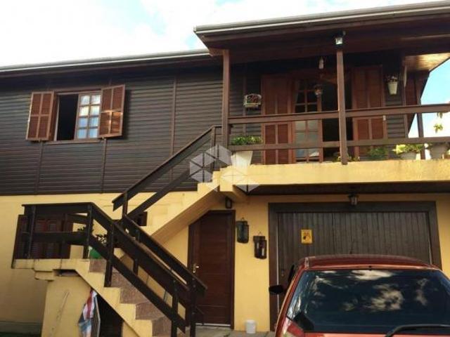 Duas Casas mistas à venda no bairro Fátima em Caxias do Sul