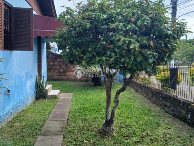 Duas casas no mesmo terreno à venda. Excelente oportunidade no Bairro Rio branco. Pronta para morar