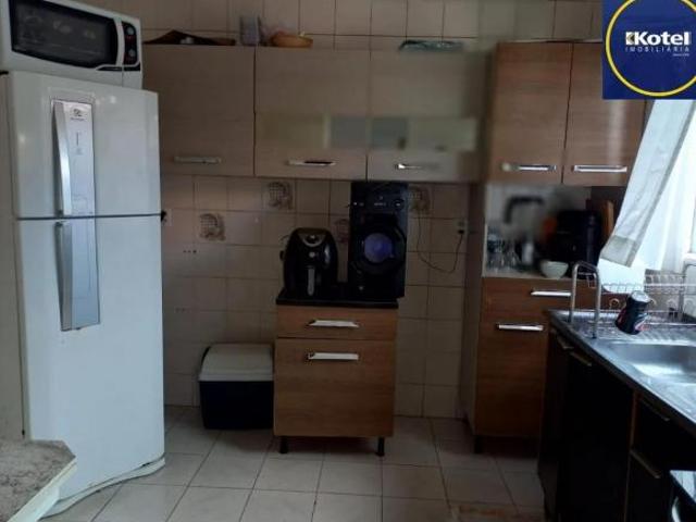 Duas casas no terreno com 2 vagas de garagem