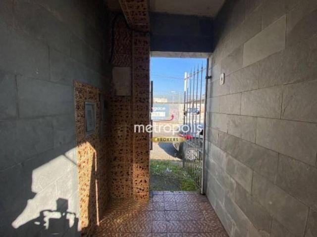 Duas Casas no terreno, sendo uma com 3 dormitórios e uma com 2 dorms à venda, 390 m² por R$ 650.000