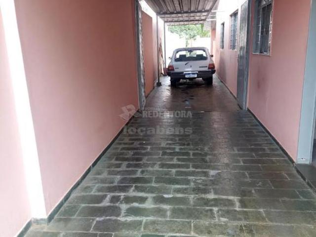 Duas Casas à venda localizado no bairro Vila Nossa Senhora do Bonfim