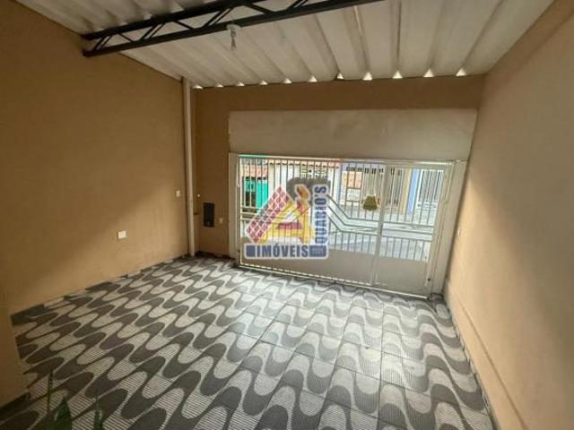 Duas Casas disponíveis para venda no centro da Penha da França!