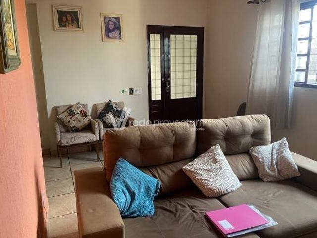 Duas casas disponíveis para venda no Residencial Carvalho de Moura, em Campinas