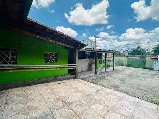 Duas casas em lote 360m à venda no bairro Riacho das Pedras em Contagem/MG