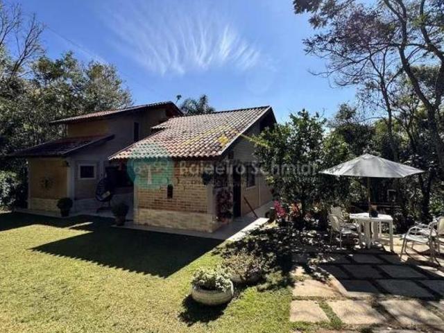 Duas Casas em Santo Antonio do Pinhal Oportunidade