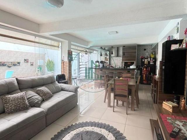 Duas Casas em Terreno de 250m²: Casa Térrea + Sobrado