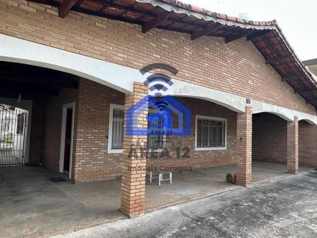 Duas casas geminadas à venda no bairro Aruan cada uma com quarto, sala, cozinha, banheiro e garage