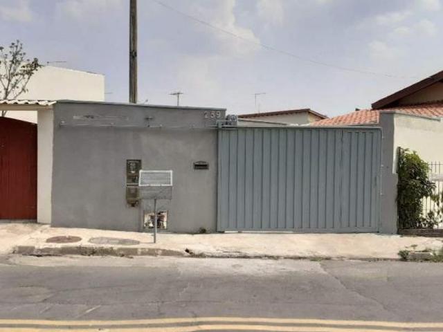 Duas casas térreas a venda na Vila Pompéia