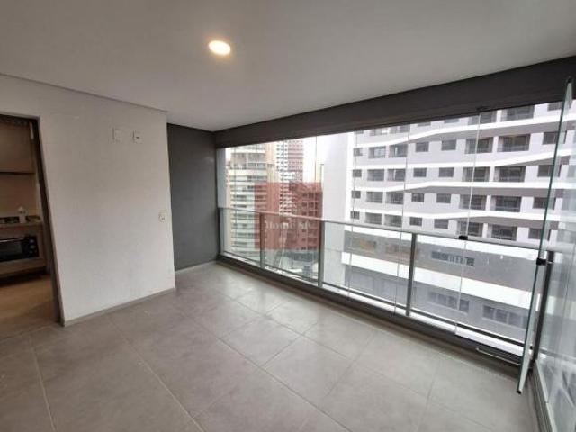 Duas suites com duas vagas na Vila Olímpia