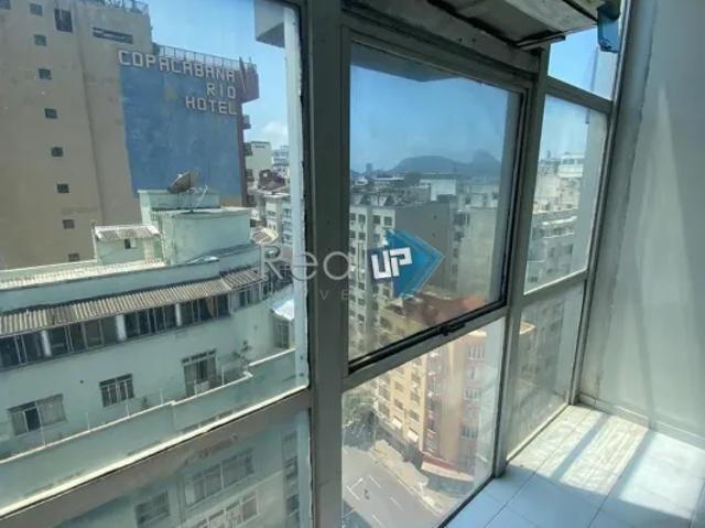 Duas salas comerciais unificadas com 60m2