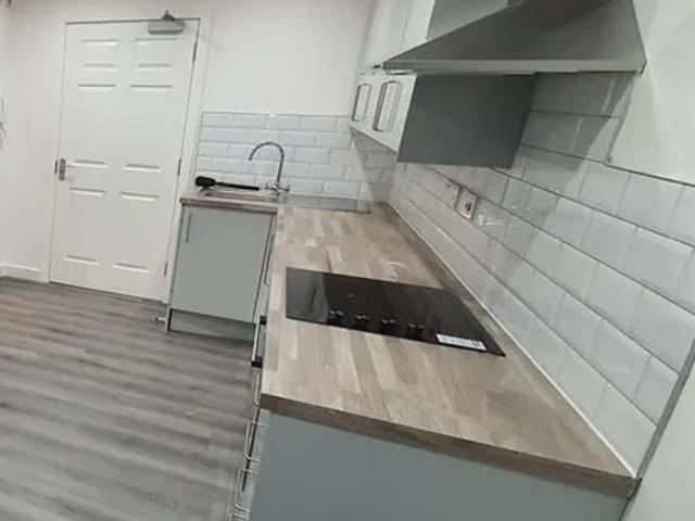 Dubai Aroma, Merseyway, Stockport, SK1 1QN, United Kingdom | 1 bed duplex for rent #165460422 | Rentberry