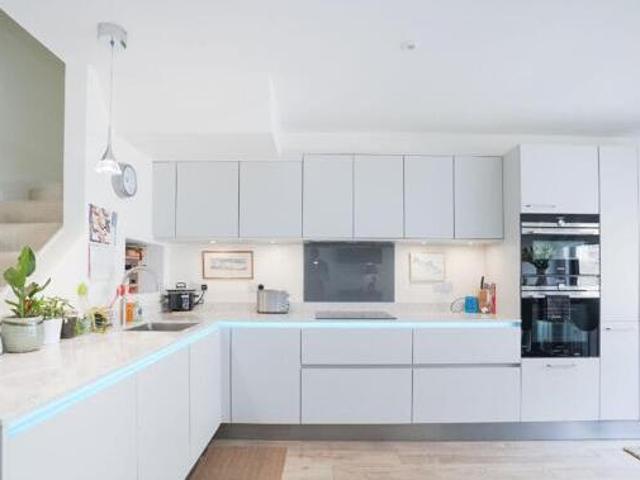 Dublin Street Lane South, Edinburgh, 3 Bedroom House