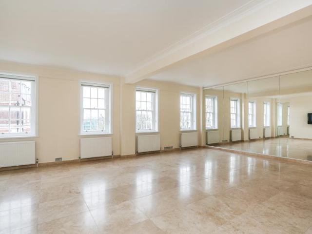 Duchess of Bedford House, Kensington, W8 3 bed flat to rent £7,150 pcm £1,650 pw