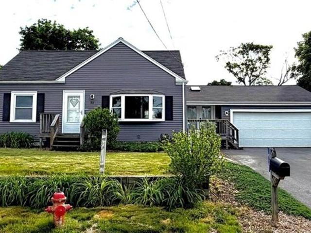 Duchess Rd, Cumberland, Home For Sale