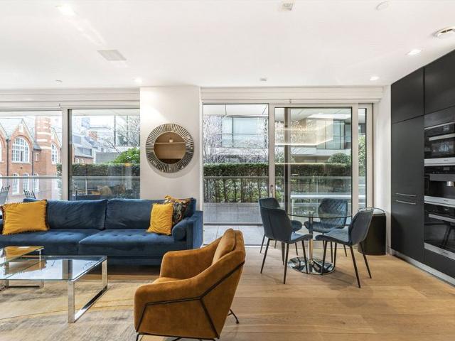 Duchess Walk, London, SE1 2SA