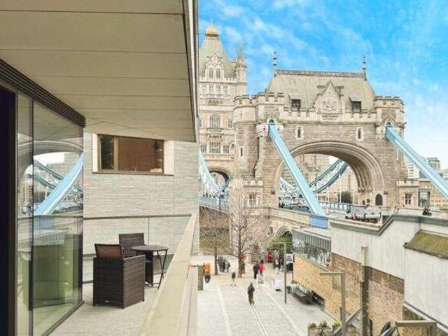 Duchess Walk, London, 2 Bedroom Apartment
