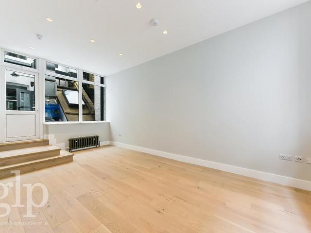 Duck Lane, Soho,W1F 1 bed apartment to rent £2,665 pcm £615 pw