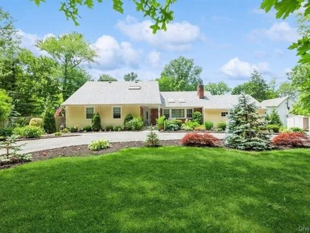 Duck Pond Rd, Glen Cove, Home For Sale