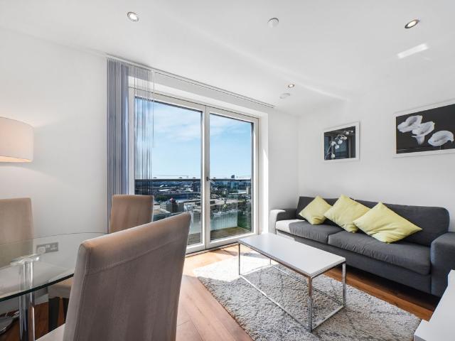 Duckman Tower, 3 Lincoln Plaza, Canary Wharf, London E14, Studio to rent, £2,015 pcm | PrimeLocation