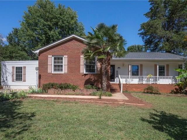 Duckview Ct, Winston Salem, Home For Sale