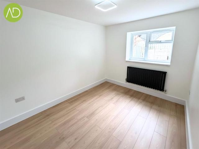 Dudley Avenue, Waltham Cross EN8, 5 bed semi detached house to rent, £3,500 pcm | PrimeLocation