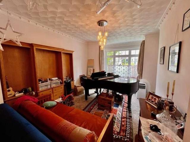 Dudley Gardens, W13